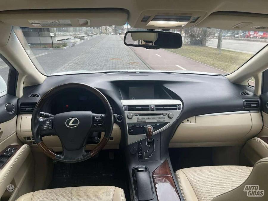 Balts Lexus RX 450h 2011 Viļņa, ar dzinēja tilpumu 3.46 L un nobraukumu 247 tūkst. km par 11999 €, foto 13 vietnē AUTOMOTO.COM.LV