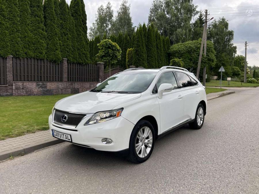 Balts Lexus RX 450h 2011 Viļņa, ar dzinēja tilpumu 0.00 L un nobraukumu 239 tūkst. km par 7999 €, foto 1 vietnē AUTOMOTO.COM.LV