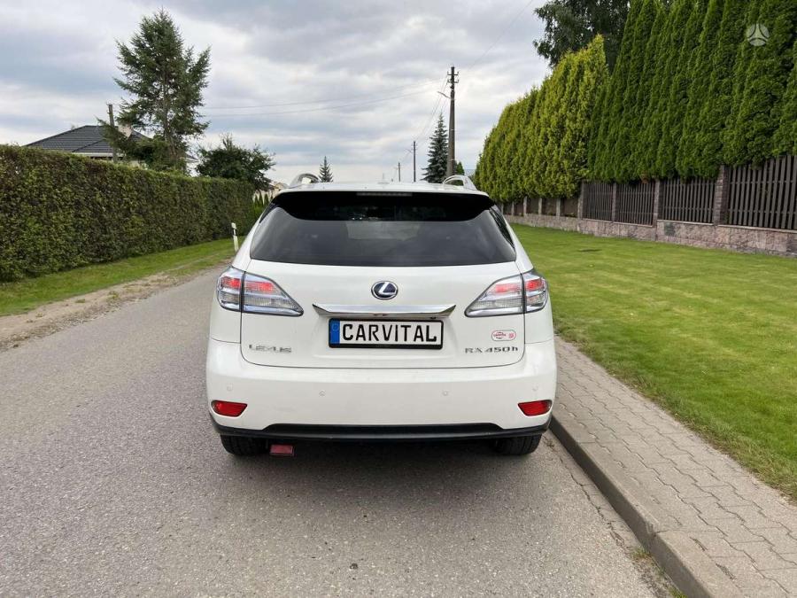 Balts Lexus RX 450h 2011 Viļņa, ar dzinēja tilpumu 0.00 L un nobraukumu 239 tūkst. km par 7999 €, foto 4 vietnē AUTOMOTO.COM.LV
