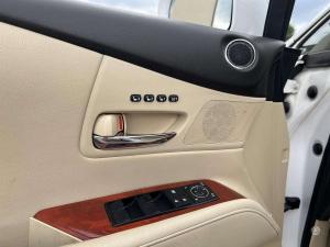 Balts Lexus RX 450h 2011 Viļņa, ar dzinēja tilpumu 0.00 L un nobraukumu 239 tūkst. km par 7999 €, foto 12 vietnē AUTOMOTO.COM.LV