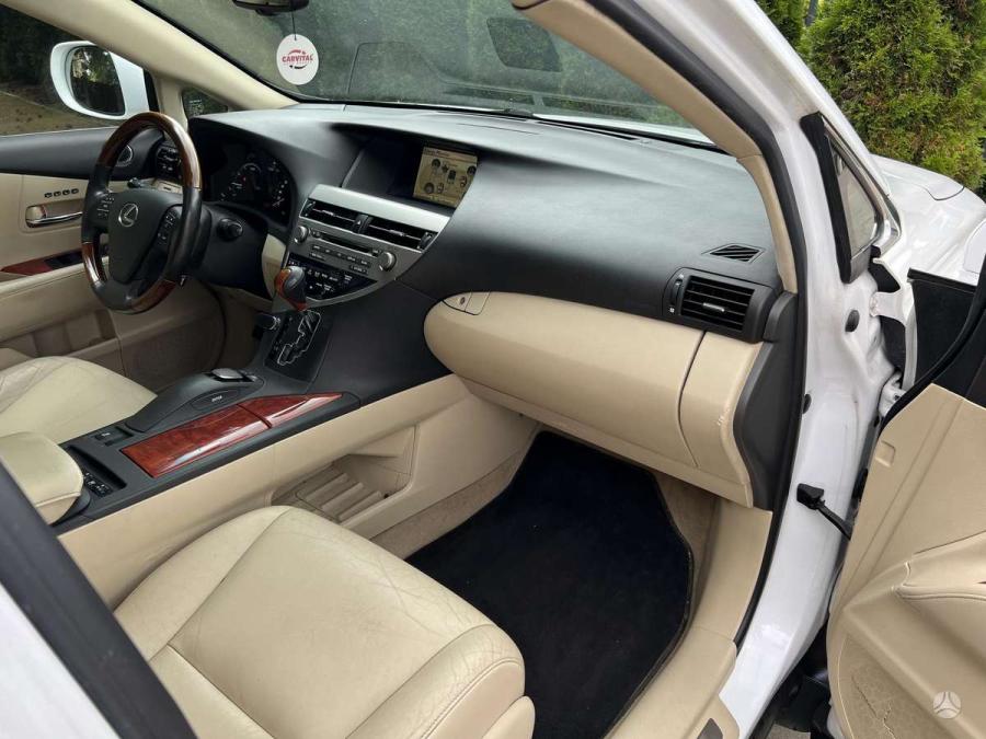 Balts Lexus RX 450h 2011 Viļņa, ar dzinēja tilpumu 0.00 L un nobraukumu 239 tūkst. km par 7999 €, foto 15 vietnē AUTOMOTO.COM.LV