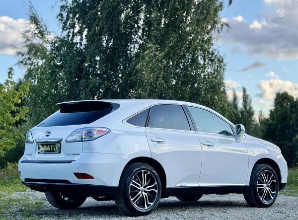 Balts Lexus RX 450h 2011 Šauļi, ar dzinēja tilpumu 3.50 L un nobraukumu 289 tūkst. km par 13650 €, foto 4 vietnē AUTOMOTO.COM.LV