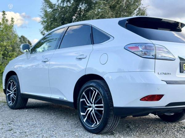 Balts Lexus RX 450h 2011 Šauļi, ar dzinēja tilpumu 3.50 L un nobraukumu 289 tūkst. km par 13650 €, foto 7 vietnē AUTOMOTO.COM.LV