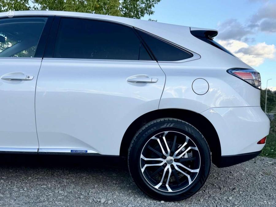 Balts Lexus RX 450h 2011 Šauļi, ar dzinēja tilpumu 3.50 L un nobraukumu 289 tūkst. km par 13650 €, foto 13 vietnē AUTOMOTO.COM.LV