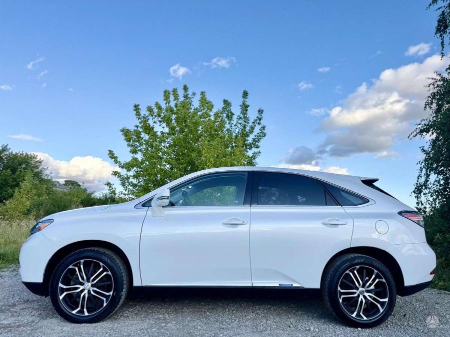 Balts Lexus RX 450h 2011 Šauļi, ar dzinēja tilpumu 3.50 L un nobraukumu 289 tūkst. km par 13650 €, foto 14 vietnē AUTOMOTO.COM.LV