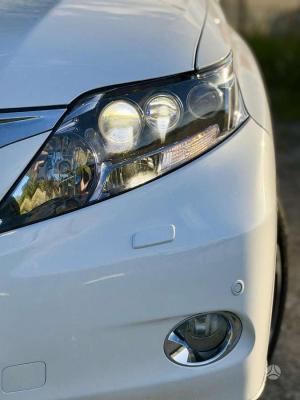 Balts Lexus RX 450h 2011 Šauļi, ar dzinēja tilpumu 3.50 L un nobraukumu 289 tūkst. km par 13650 €, foto 24 vietnē AUTOMOTO.COM.LV
