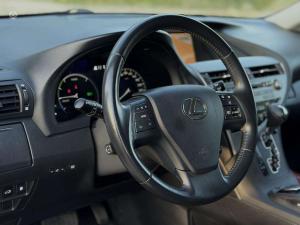 Balts Lexus RX 450h 2011 Šauļi, ar dzinēja tilpumu 3.50 L un nobraukumu 289 tūkst. km par 13650 €, foto 29 vietnē AUTOMOTO.COM.LV