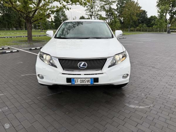 Balts Lexus RX 450h 2011 Kauņa, ar dzinēja tilpumu 3.46 L un nobraukumu 310 tūkst. km par 7700 €, foto 2 vietnē AUTOMOTO.COM.LV
