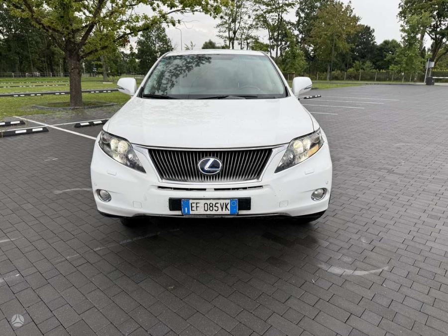 Balts Lexus RX 450h 2011 Kauņa, ar dzinēja tilpumu 3.46 L un nobraukumu 310 tūkst. km par 7700 €, foto 3 vietnē AUTOMOTO.COM.LV