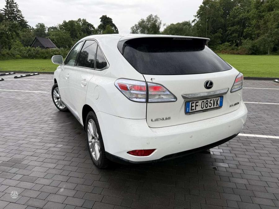 Balts Lexus RX 450h 2011 Kauņa, ar dzinēja tilpumu 3.46 L un nobraukumu 310 tūkst. km par 7700 €, foto 5 vietnē AUTOMOTO.COM.LV