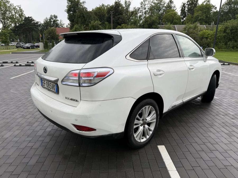 Balts Lexus RX 450h 2011 Kauņa, ar dzinēja tilpumu 3.46 L un nobraukumu 310 tūkst. km par 7700 €, foto 6 vietnē AUTOMOTO.COM.LV