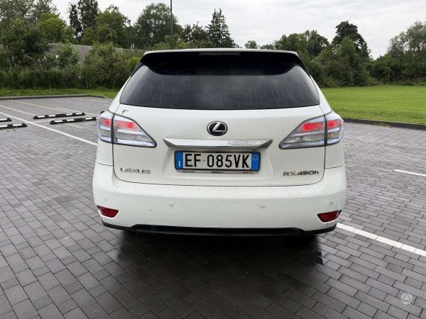 Balts Lexus RX 450h 2011 Kauņa, ar dzinēja tilpumu 3.46 L un nobraukumu 310 tūkst. km par 7700 €, foto 6 vietnē AUTOMOTO.COM.LV