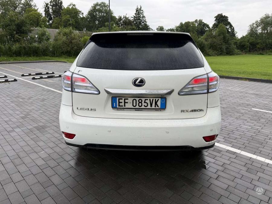 Balts Lexus RX 450h 2011 Kauņa, ar dzinēja tilpumu 3.46 L un nobraukumu 310 tūkst. km par 7700 €, foto 7 vietnē AUTOMOTO.COM.LV