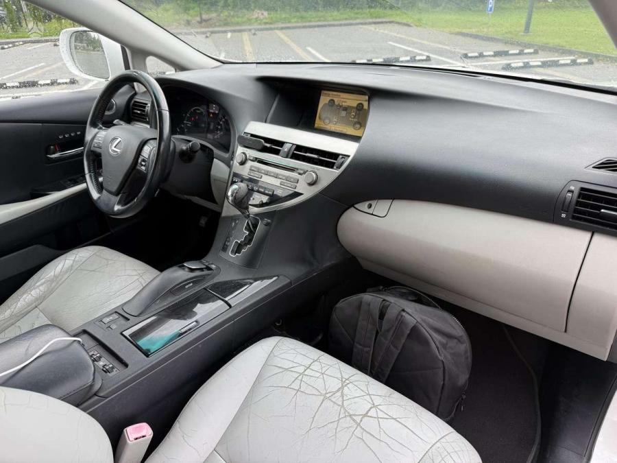 Balts Lexus RX 450h 2011 Kauņa, ar dzinēja tilpumu 3.46 L un nobraukumu 310 tūkst. km par 7700 €, foto 9 vietnē AUTOMOTO.COM.LV