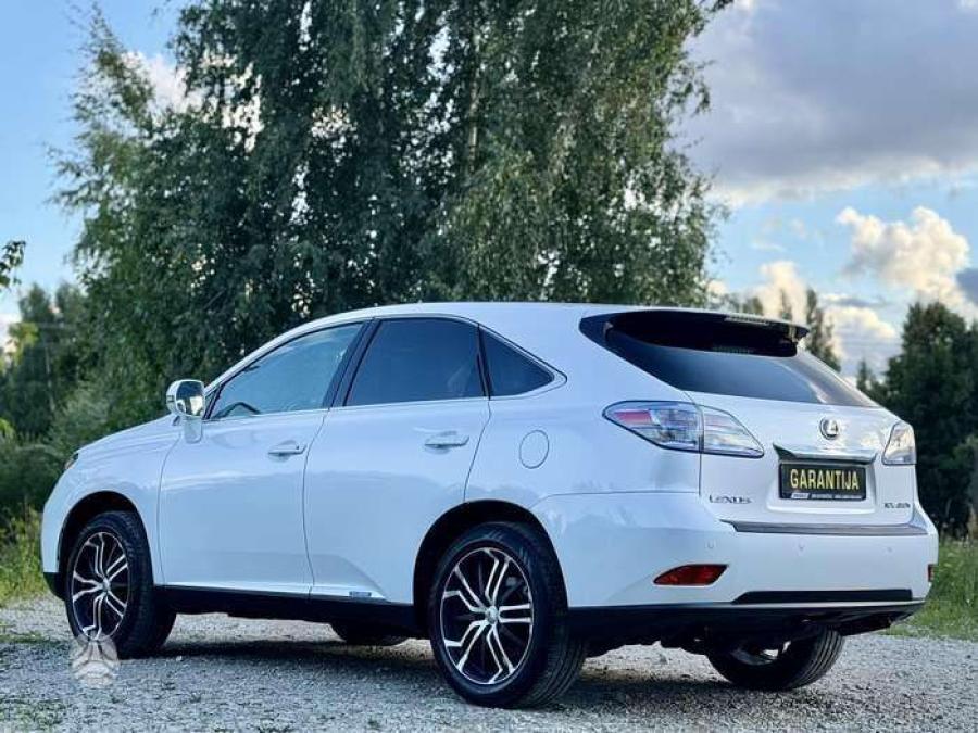 Balts Lexus RX 450h 2011 Šauļi, ar dzinēja tilpumu 3.50 L un nobraukumu 289 tūkst. km par 13650 €, foto 4 vietnē AUTOMOTO.COM.LV