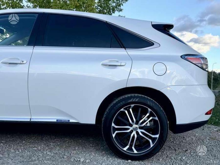 Balts Lexus RX 450h 2011 Šauļi, ar dzinēja tilpumu 3.50 L un nobraukumu 289 tūkst. km par 13650 €, foto 13 vietnē AUTOMOTO.COM.LV