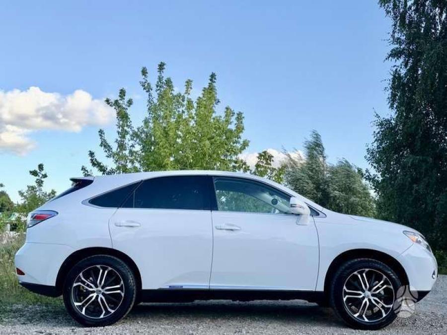 Balts Lexus RX 450h 2011 Šauļi, ar dzinēja tilpumu 3.50 L un nobraukumu 289 tūkst. km par 13650 €, foto 15 vietnē AUTOMOTO.COM.LV
