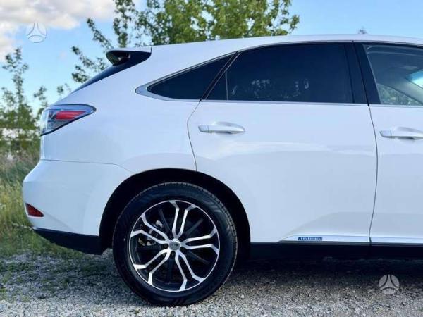 Balts Lexus RX 450h 2011 Šauļi, ar dzinēja tilpumu 3.50 L un nobraukumu 289 tūkst. km par 13650 €, foto 10 vietnē AUTOMOTO.COM.LV