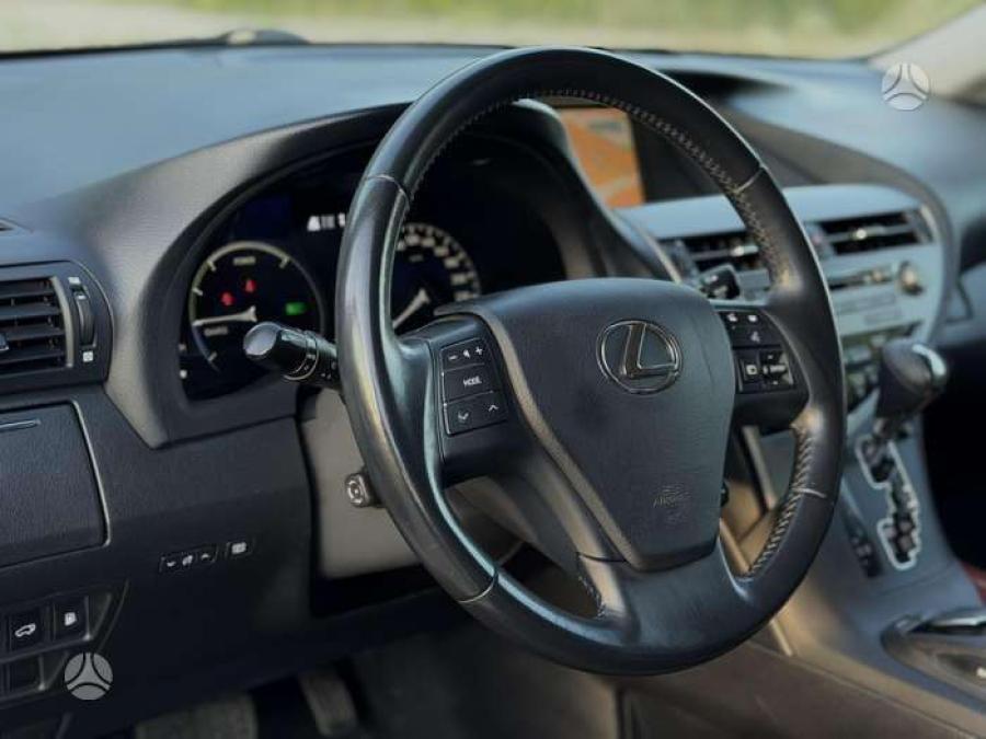Balts Lexus RX 450h 2011 Šauļi, ar dzinēja tilpumu 3.50 L un nobraukumu 289 tūkst. km par 13650 €, foto 29 vietnē AUTOMOTO.COM.LV