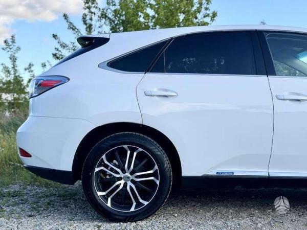 Лексус RX 450h 2011 в Шяуляй на AUTOMOTO.COM.LV Белый Лексус RX 450h 2011 в Шяуляй, объемом двигателя 3.50 л и пробегом 289 тыс. км за 13650 €, фото 10 на AUTOMOTO.COM.LV