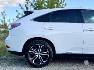White Lexus RX 450h 2011 in Siauliai, with an engine capacity of 3.50 L and mileage of 289 thousand km for 13650 €, photo 10 on AUTOMOTO.COM.LV