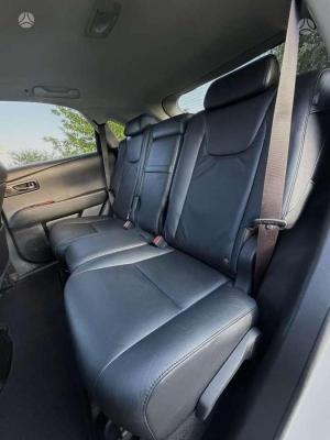 White Lexus RX 450h 2011 in Siauliai, with an engine capacity of 3.50 L and mileage of 289 thousand km for 13650 €, photo 36 on AUTOMOTO.COM.LV