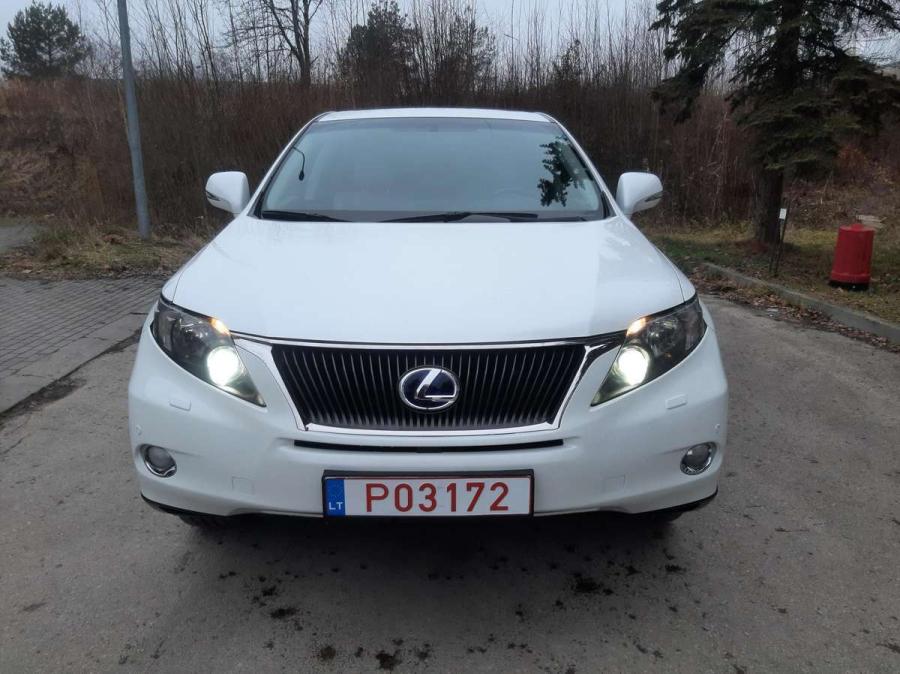 White Lexus RX 450h 2012 in Alytus, with an engine capacity of 3.46 L and mileage of 365 thousand km for 10700 €, photo 2 on AUTOMOTO.COM.LV