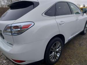 White Lexus RX 450h 2012 in Vilnius, with an engine capacity of 3.50 L and mileage of 274 thousand km for 11450 €, photo 5 on AUTOMOTO.COM.LV