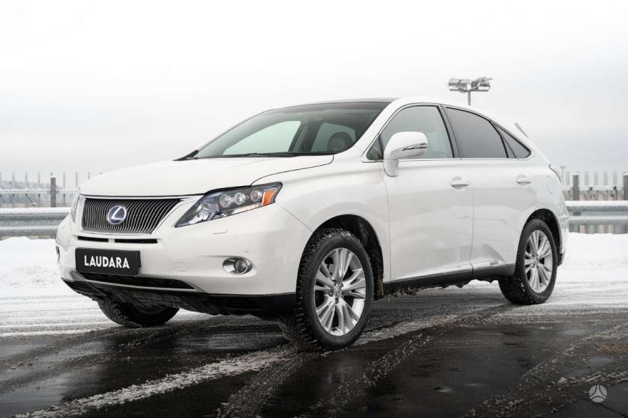 White Lexus RX 450h 2012 in Vilnius, with an engine capacity of 3.46 L and mileage of 312 thousand km for 9950 €, photo 1 on AUTOMOTO.COM.LV