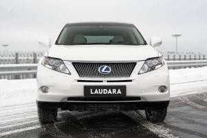 White Lexus RX 450h 2012 in Vilnius, with an engine capacity of 3.46 L and mileage of 312 thousand km for 9950 €, photo 9 on AUTOMOTO.COM.LV