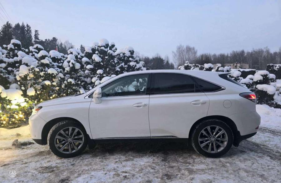 White Lexus RX 450h 2012 in Utena, with an engine capacity of 3.46 L and mileage of 237 thousand km for 12900 €, photo 34 on AUTOMOTO.COM.LV