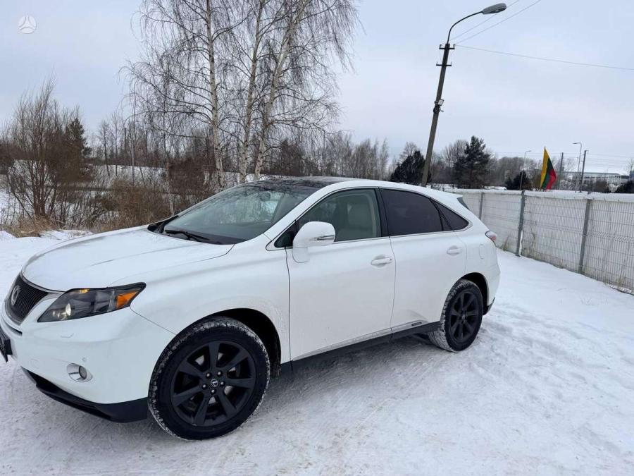 Balts Lexus RX 450h 2012 Šauļi, ar dzinēja tilpumu 3.46 L un nobraukumu 228 tūkst. km par 6850 €, foto 3 vietnē AUTOMOTO.COM.LV