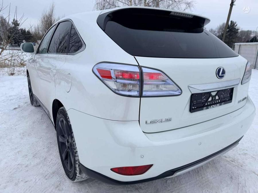 Balts Lexus RX 450h 2012 Šauļi, ar dzinēja tilpumu 3.46 L un nobraukumu 228 tūkst. km par 6850 €, foto 4 vietnē AUTOMOTO.COM.LV