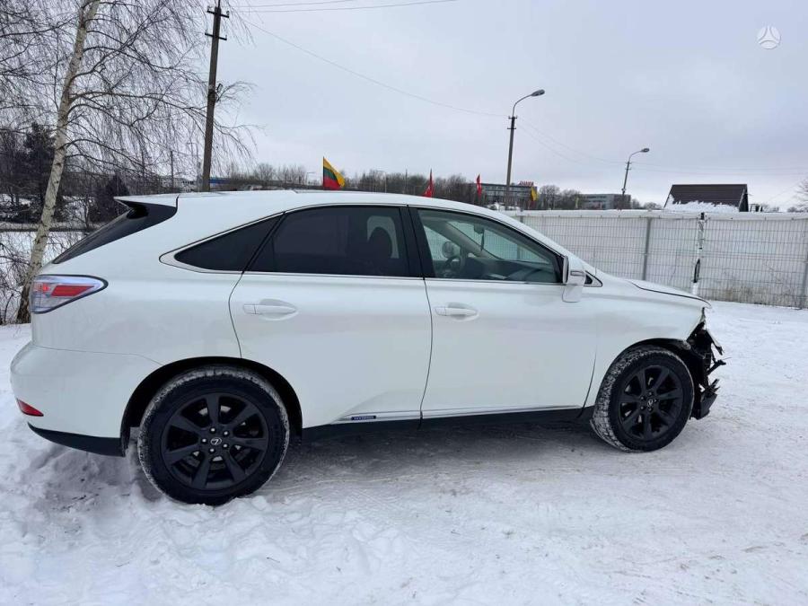 Balts Lexus RX 450h 2012 Šauļi, ar dzinēja tilpumu 3.46 L un nobraukumu 228 tūkst. km par 6850 €, foto 12 vietnē AUTOMOTO.COM.LV