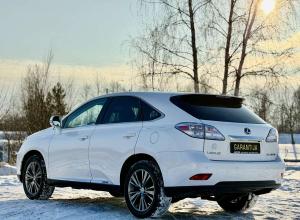 White Lexus RX 450h 2012 in Siauliai, with an engine capacity of 3.46 L and mileage of 269 thousand km for 13750 €, photo 3 on AUTOMOTO.COM.LV