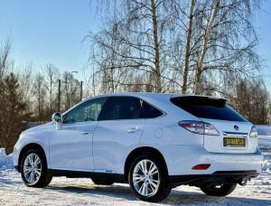 White Lexus RX 450h 2012 in Siauliai, with an engine capacity of 3.46 L and mileage of 289 thousand km for 14199 €, photo 3 on AUTOMOTO.COM.LV