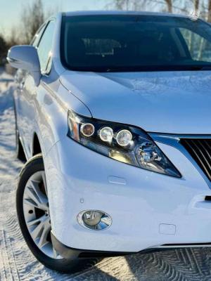 White Lexus RX 450h 2012 in Siauliai, with an engine capacity of 3.46 L and mileage of 289 thousand km for 14199 €, photo 6 on AUTOMOTO.COM.LV