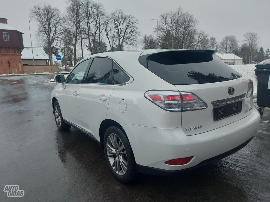 White Lexus RX 450h 2012 in Vilnius, with an engine capacity of 3.50 L and mileage of 274 thousand km for 11450 €, photo 5 on AUTOMOTO.COM.LV