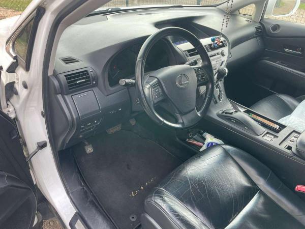 Balts Lexus RX 450h 2012 Klaipėda, ar dzinēja tilpumu 3.50 L un nobraukumu 264 tūkst. km par 12499 €, foto 2 vietnē AUTOMOTO.COM.LV
