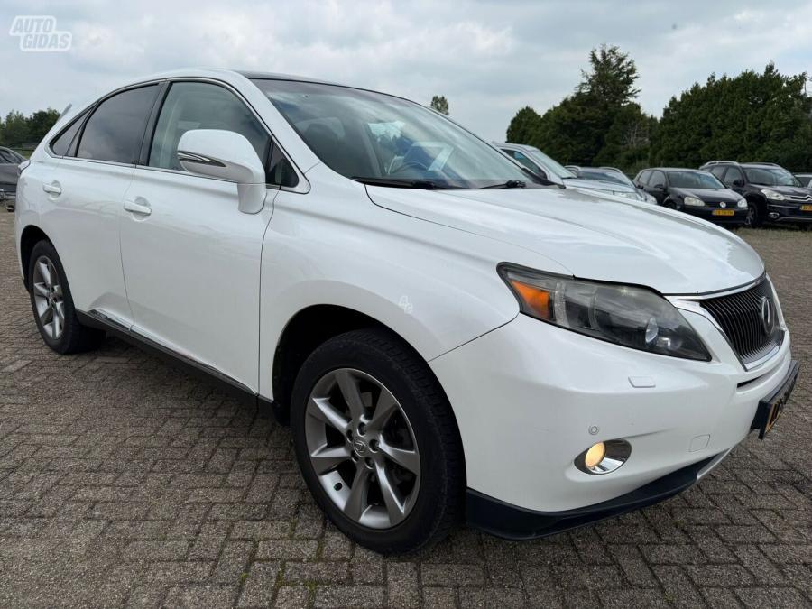 White Lexus RX 450h 2012 in Kaunas, with an engine capacity of 3.50 L and mileage of 269 thousand km for 11650 €, photo 3 on AUTOMOTO.COM.LV