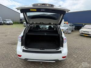 White Lexus RX 450h 2012 in Kaunas, with an engine capacity of 3.50 L and mileage of 269 thousand km for 11650 €, photo 10 on AUTOMOTO.COM.LV