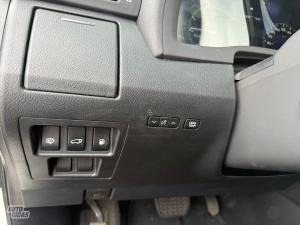 White Lexus RX 450h 2012 in Kaunas, with an engine capacity of 3.50 L and mileage of 269 thousand km for 11650 €, photo 14 on AUTOMOTO.COM.LV