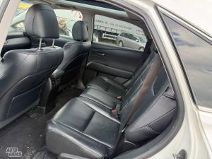 White Lexus RX 450h 2012 in Kaunas, with an engine capacity of 3.50 L and mileage of 269 thousand km for 11650 €, photo 16 on AUTOMOTO.COM.LV