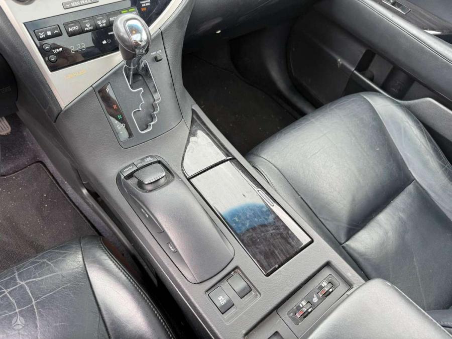 Белый Лексус RX 450h 2012 в Каунас, объемом двигателя 3.46 л и пробегом 270 тыс. км за 11650 €, фото 12 на AUTOMOTO.COM.LV