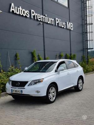 White Lexus RX 450h 2012 in Vilnius, with an engine capacity of 3.46 L and mileage of 298 thousand km for 11700 €, photo  on AUTOMOTO.COM.LV