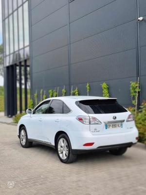 White Lexus RX 450h 2012 in Vilnius, with an engine capacity of 3.46 L and mileage of 298 thousand km for 11700 €, photo 3 on AUTOMOTO.COM.LV