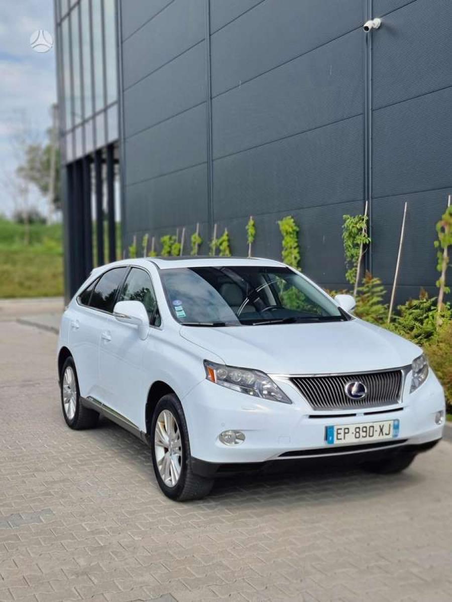 White Lexus RX 450h 2012 in Vilnius, with an engine capacity of 3.46 L and mileage of 298 thousand km for 11700 €, photo 7 on AUTOMOTO.COM.LV