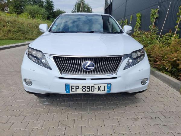 White Lexus RX 450h 2012 in Vilnius, with an engine capacity of 3.46 L and mileage of 298 thousand km for 11700 €, photo 8 on AUTOMOTO.COM.LV