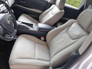 White Lexus RX 450h 2012 in Vilnius, with an engine capacity of 3.46 L and mileage of 298 thousand km for 11700 €, photo 15 on AUTOMOTO.COM.LV