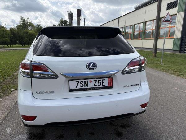 Balts Lexus RX 450h 2012 Viļņa, ar dzinēja tilpumu 3.46 L un nobraukumu 263 tūkst. km par 14300 €, foto 9 vietnē AUTOMOTO.COM.LV